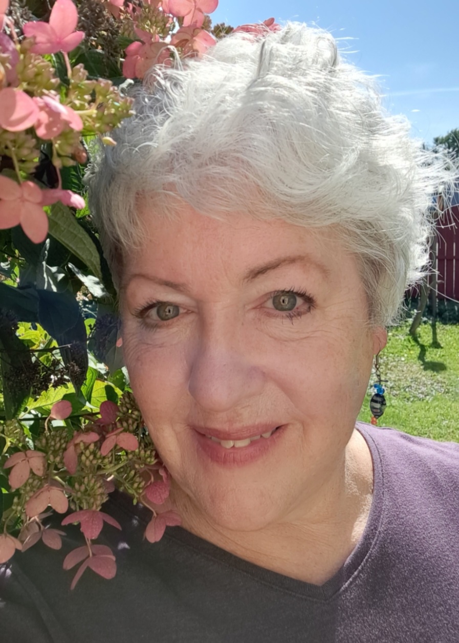 ITOWNY’s 2024 Festival of Shorts – Meet the Actors – Teri Ritz ...